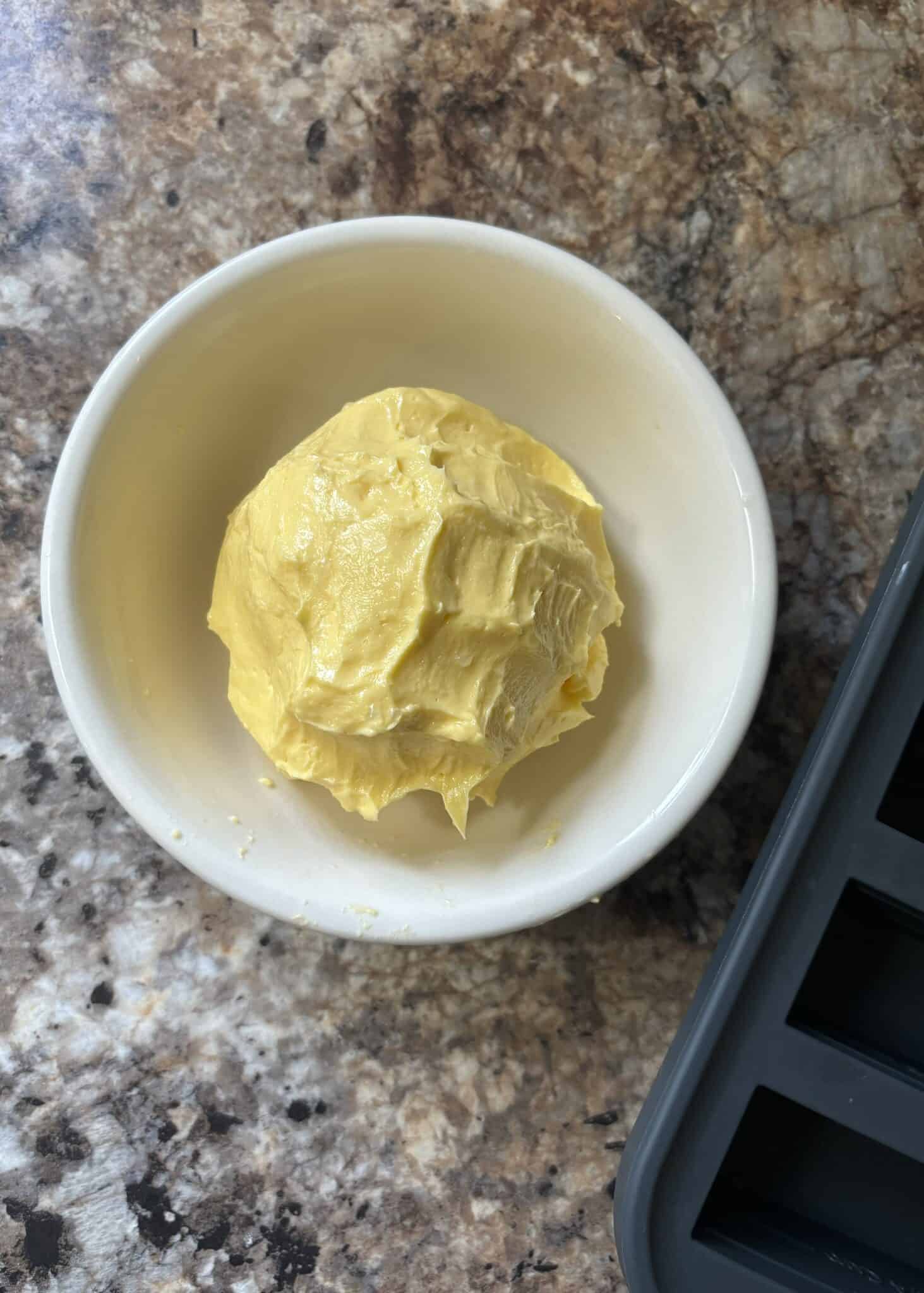 How to Make Homemade Butter from Raw Milk Cream - Porch on the Prairie